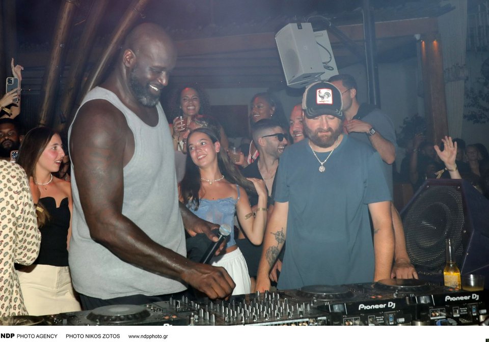 Στη Μύκονο ο Σακίλ Ο' Νιλ -DJ στο πάρτι στο SantAnna, φώναξε «This is Sparta» [βίντεο, εικόνες ...